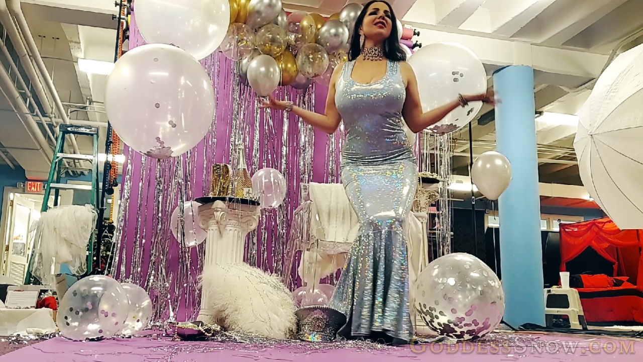 Photoshoot Celebration - Goddess Alexandra Snow - Professional Maneater